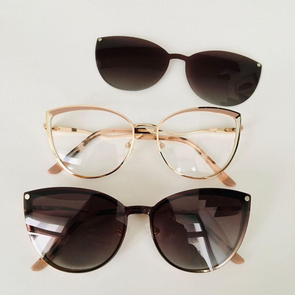 Armação de óculos de grau - Juliane C0131 - dourado detalhe Rose e ...