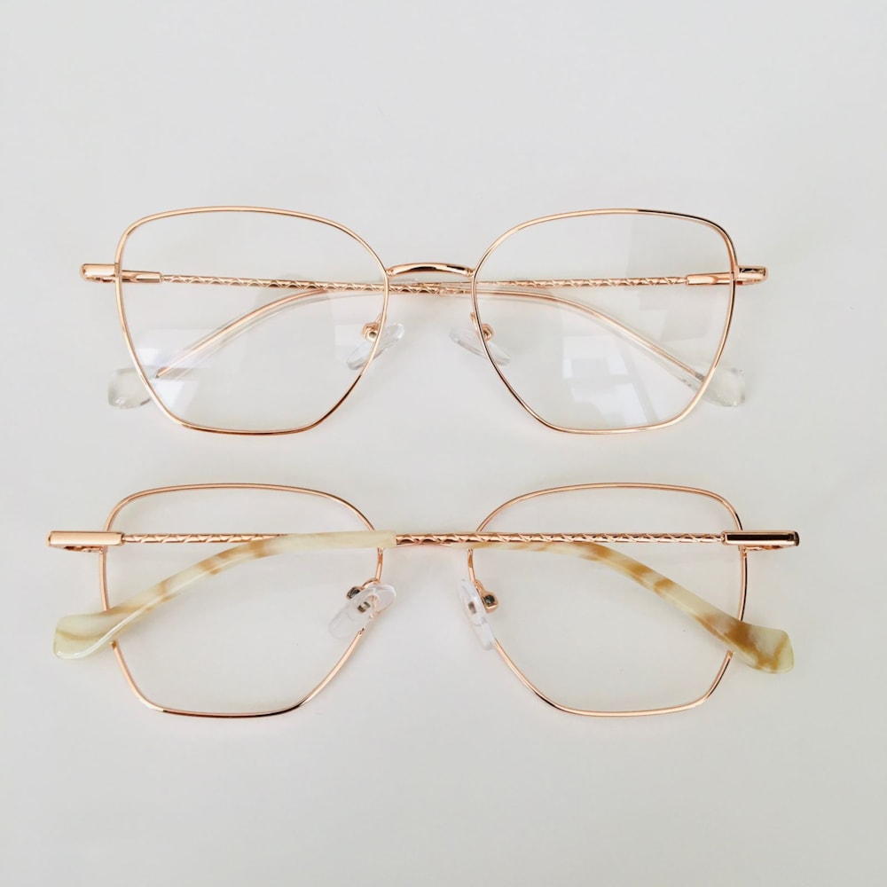 Armação de óculos de grau - Lígia 313 - Rose gold C7 - Óculos Menina Flor
