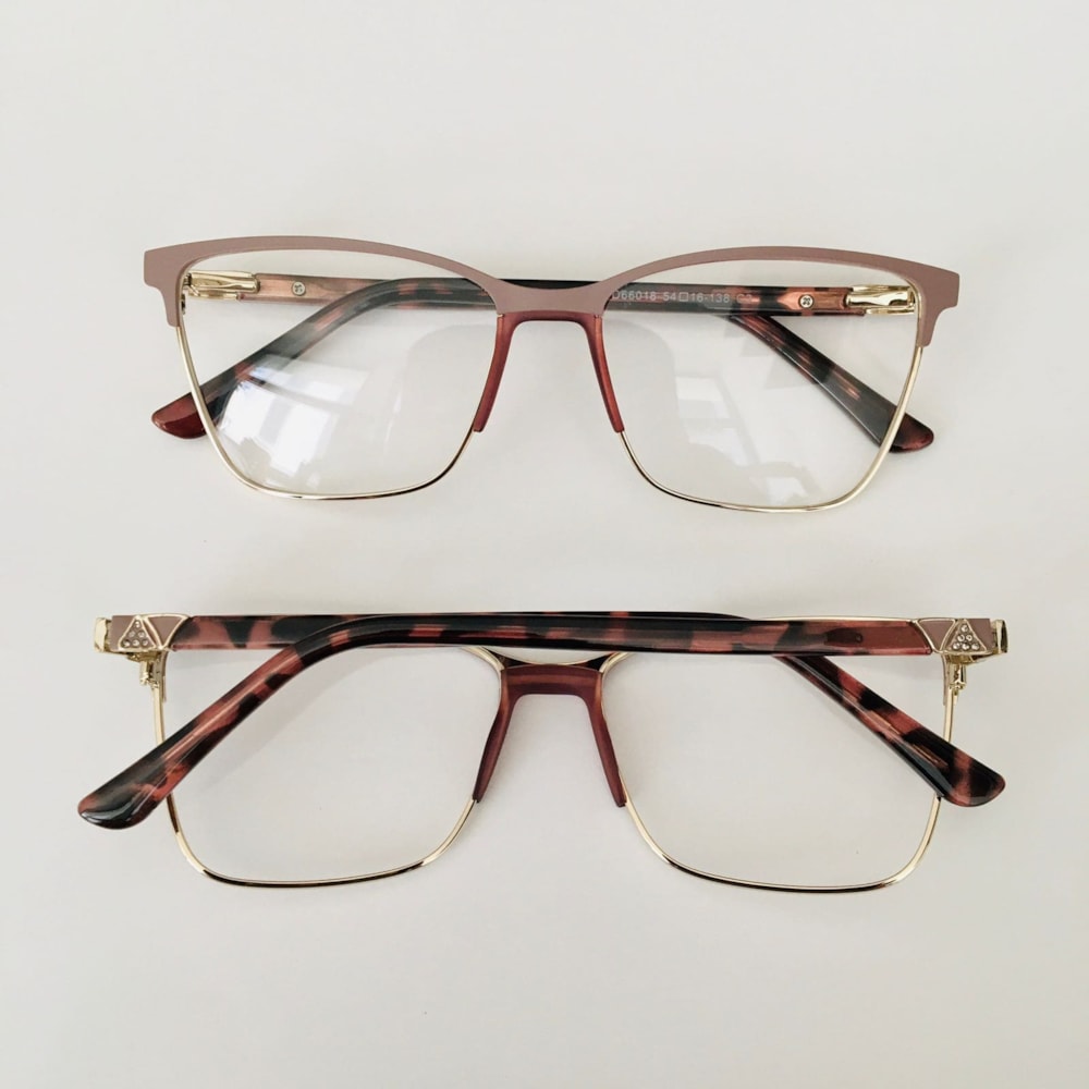 Armação de óculos de grau - Lilian strass 66018 - rose C3 - Óculos ...