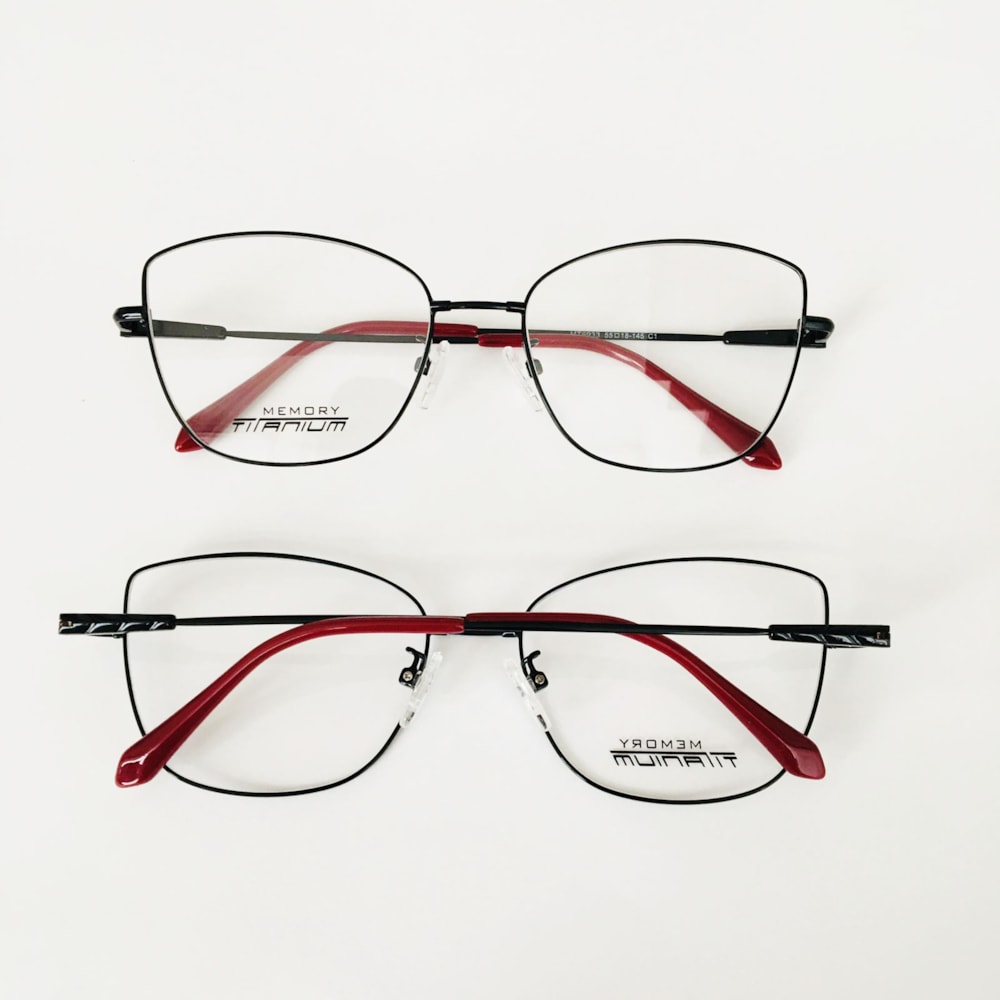 ARMAÇÃO PARA ÓCULOS DE GRAU - AMANDITA FECHADO 6933 TITANIUM - PRETO ...